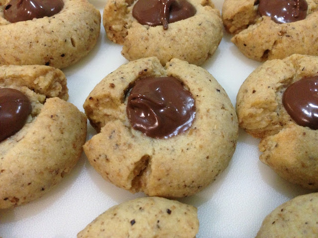 FABULOUS SUGAR: Hazelnut-Nutella Biscuits
